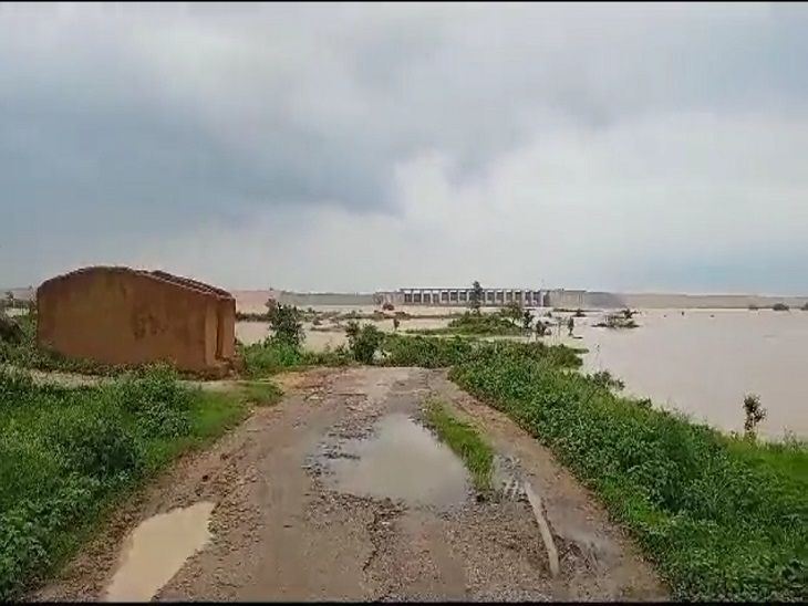 Dam completed after 47 years, water started entering Korchi | कनहर नदी ...