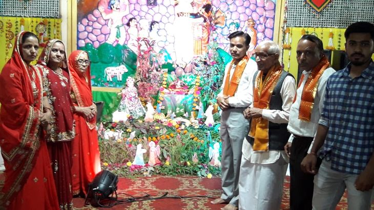 Gocharan Leela became a wish, also honored | गोचरण लीला का हुआ मनोरथ ...
