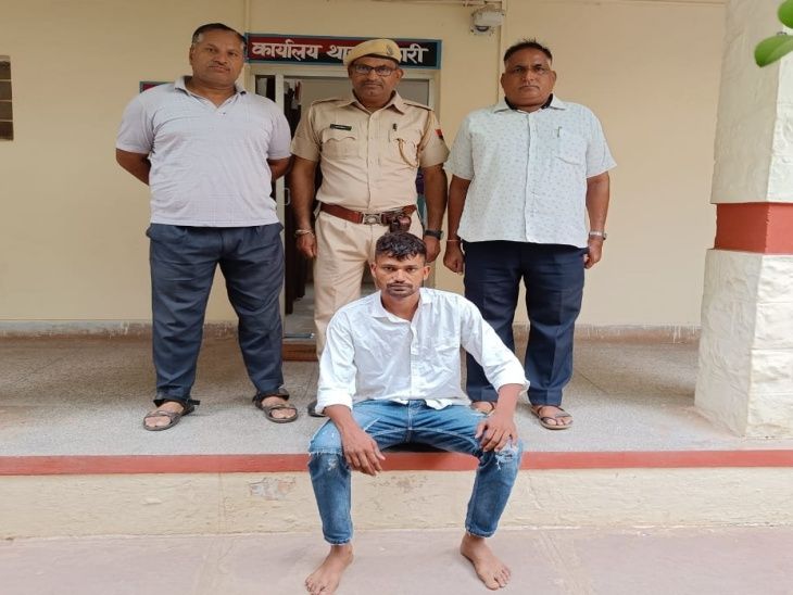 Sword waving history sheeter arrested | तलवार लहरा रहा हिस्ट्रीशीटर ...