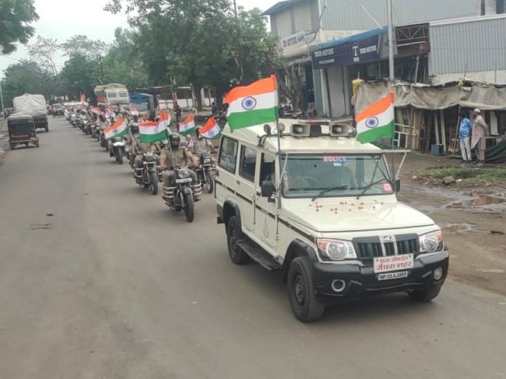 Sendhwa city police station took out a bike rally, SDOP said - all ...