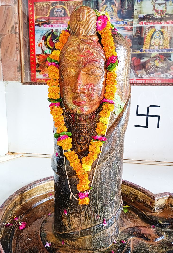 Ardhanarishwar Mahadev... After Kangra, the idol of Shiva-Parvati here ...