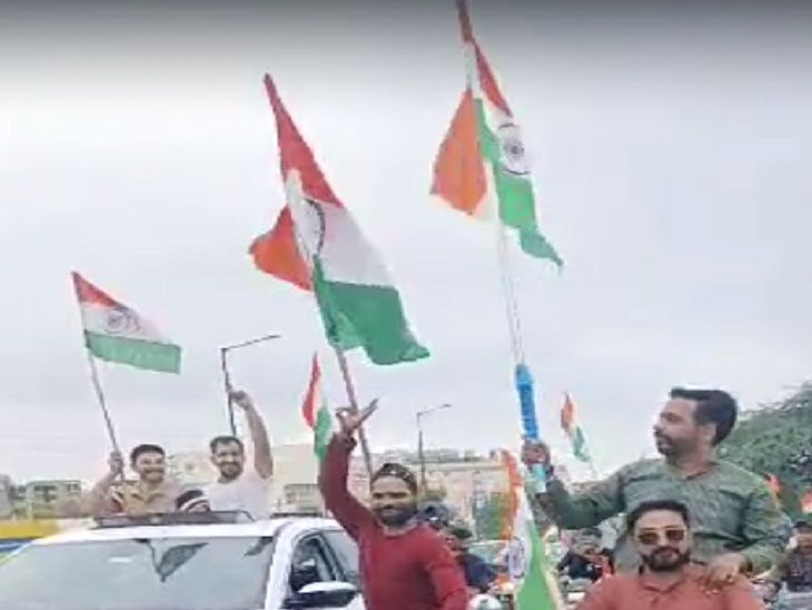 Tricolor procession started with patriotic slogans, tiranga yatra in ...