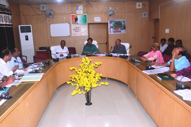 Complete the work within the stipulated time: Dr. Singh | तय समयावधि ...