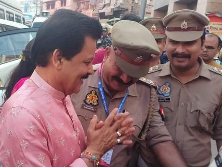 Singer Udit Narayan reached Kashi Vishwanath temple Kashi Vishwanath ...