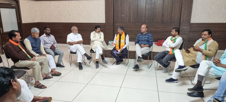 Former Minister Naresh Bhai Patel discussed with the office bearers of ...