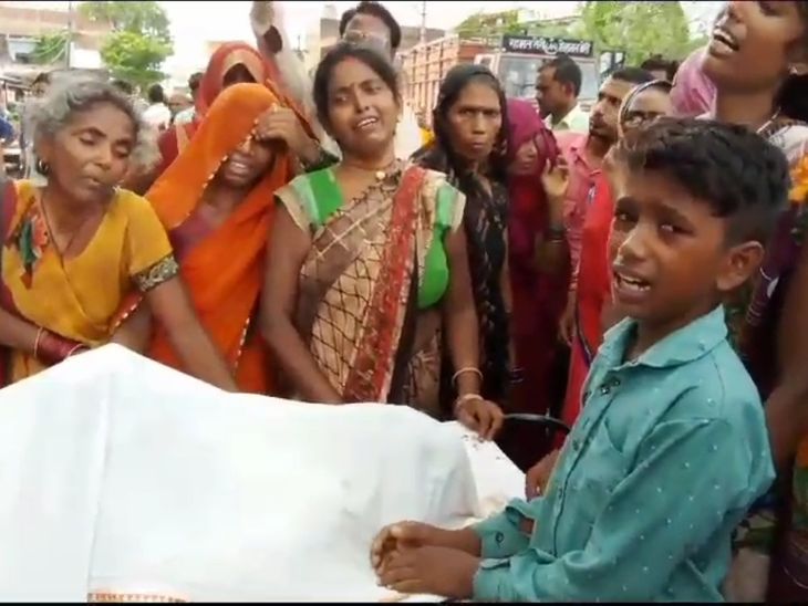 Lineman dies after falling from pole due to electrocution in Fatehpur ...