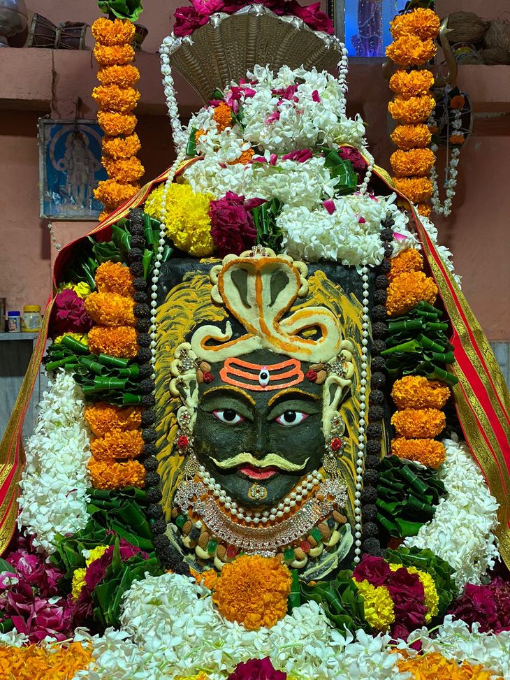 Neelkanth Mahadev got the form of Nagachandreshwar | नीलकंठ महादेव को ...