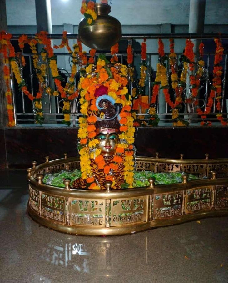 Devotees arrived in large numbers to visit Shri Gadeshwar Mahadev ...