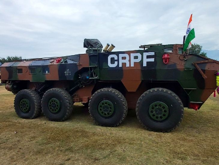 CRPF inducts advanced WhAP vehicles in Kashmir Valley | CRPF ने बेड़े ...