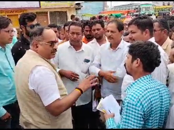 Madhya Pradesh Commissioner Disabled Sandeep Rajak reached Neemuch ...