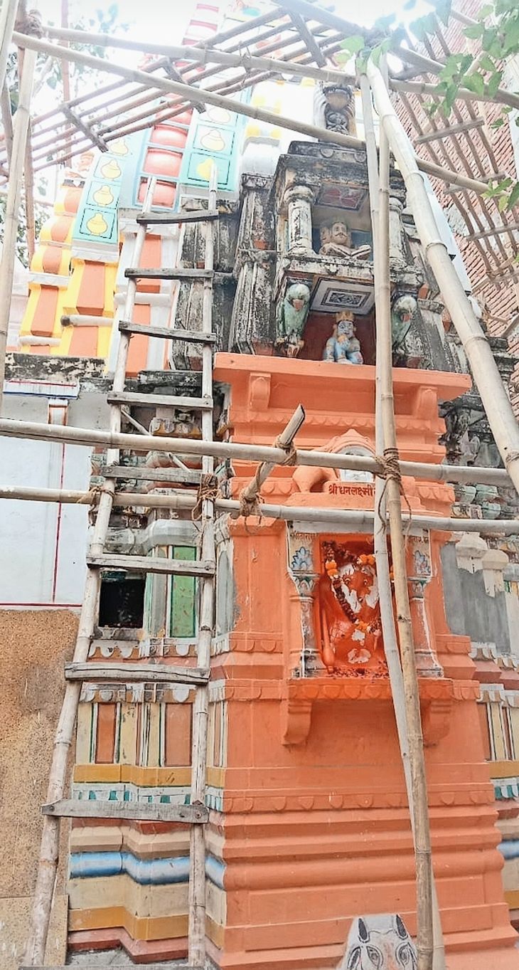 Shikhar of Aaradhya Dev is getting new look, Shikhar Kalash will be golden polished | आराध्य देव ...