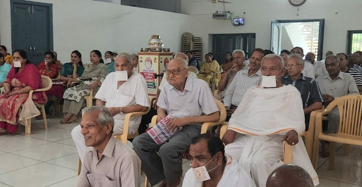 Navagraha Shanti Japonushthan done in Jain Sthanak | जैन स्थानक में ...