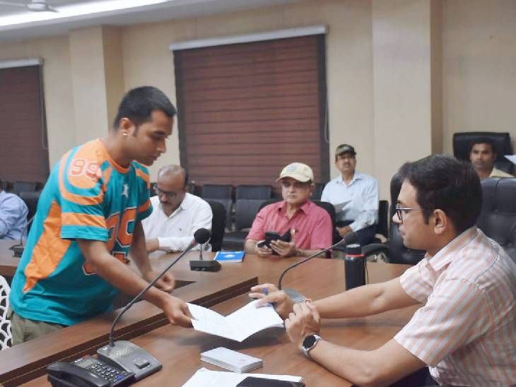 Weekly public hearing: Rewa CEO heard 93 applications from the general ...