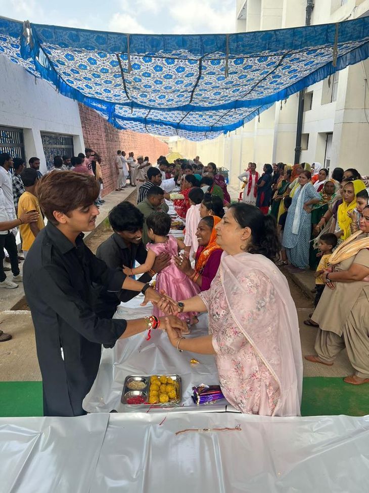 When brother came in front of sisters standing with puja plate, eyes ...
