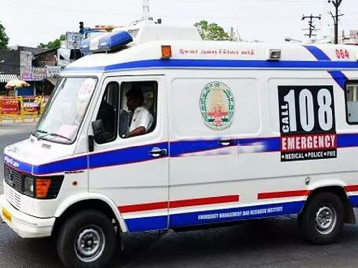 Ambulance workers on strike, patients upset | एंबुलेंसकर्मी हड़ताल पर ...