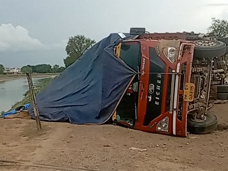 Accident happened on Sheopur-Dhodhar canal road