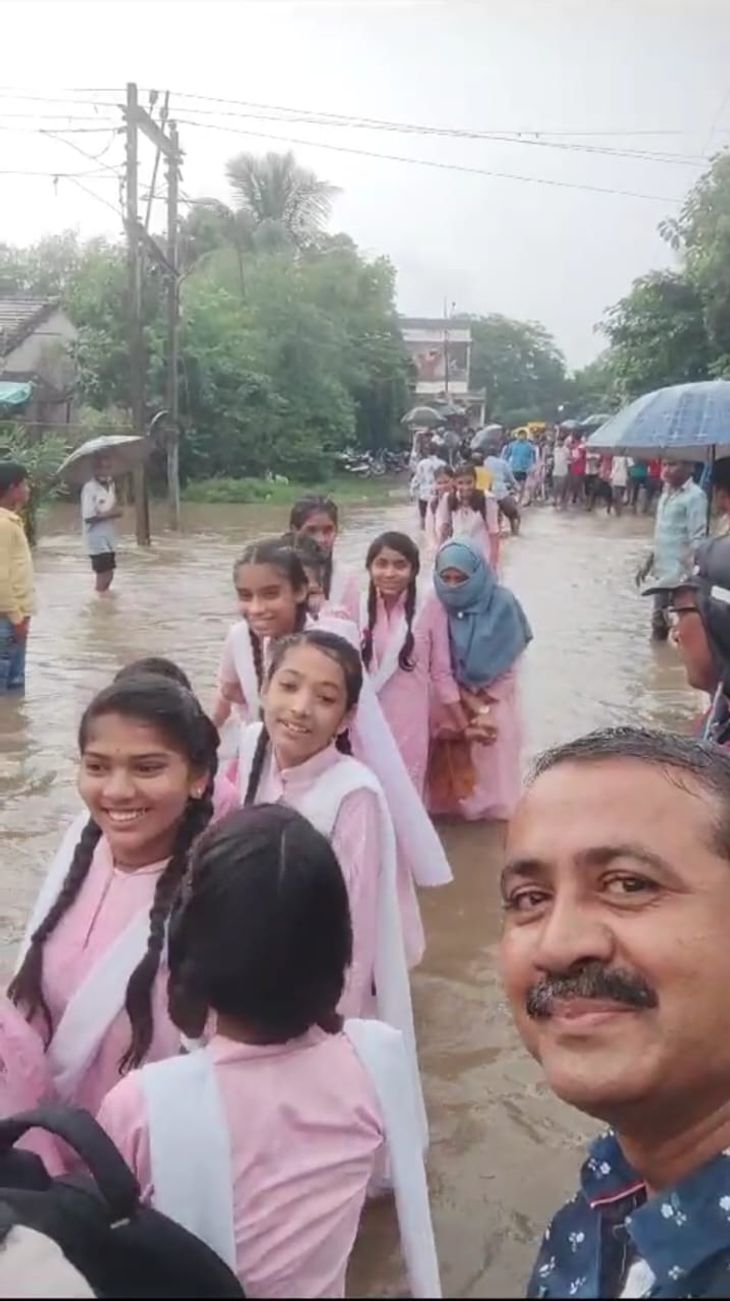 2 feet water on Sirali's report, teachers pulled out girl students with ...