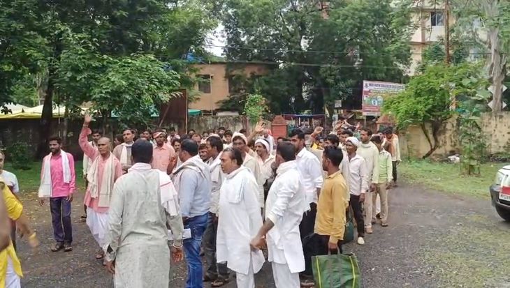 Deputy ranger and forest guard beat up tribal in Bobda, villagers ...