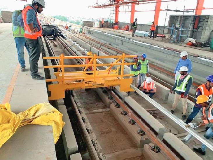 Our three coach metro will leave from Vadodara today | आज वड़ोदरा से ...