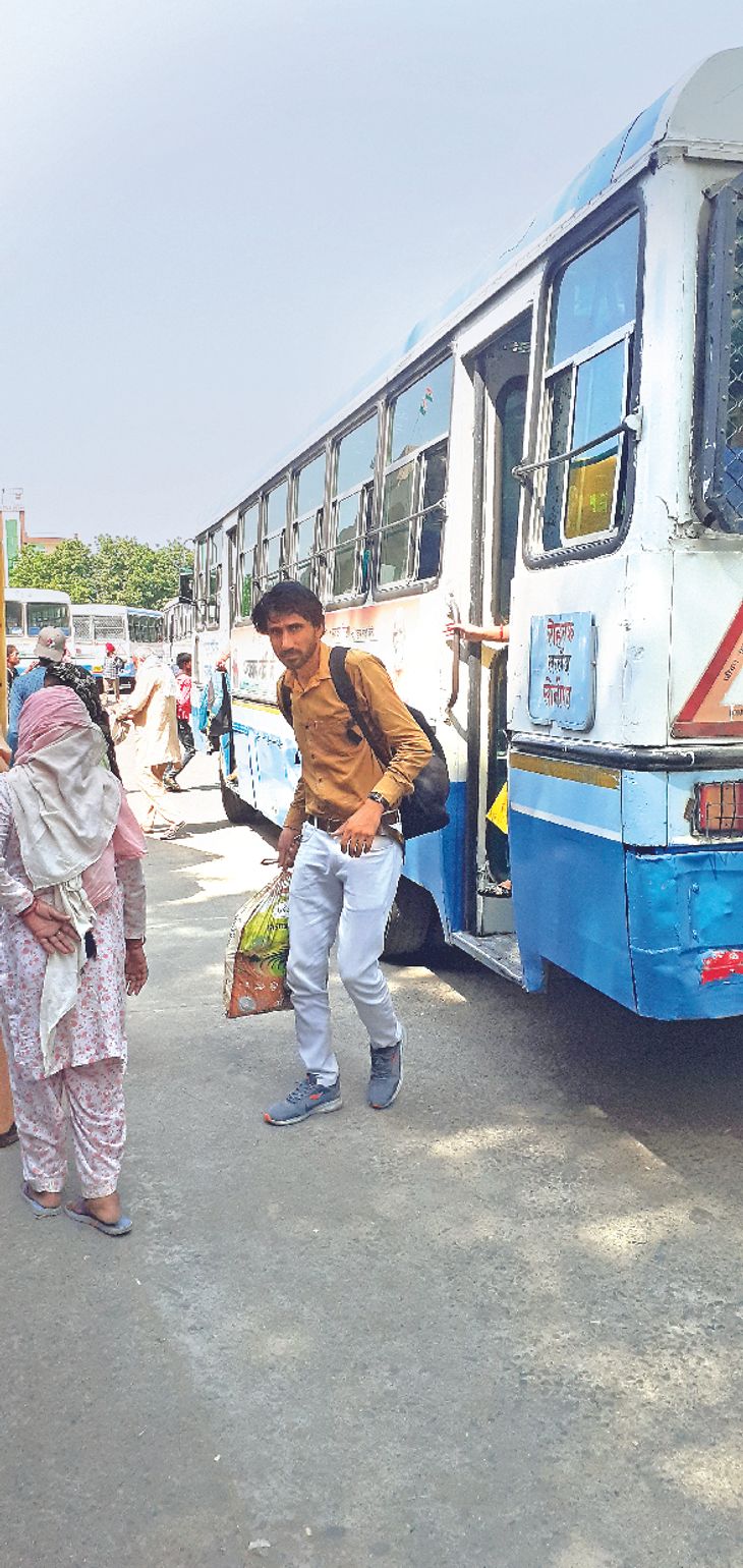 Route of eight buses changed from Sukhpura Chowk for DGP's convoy ...