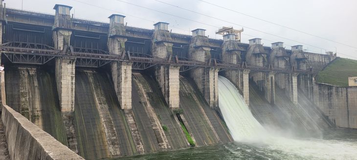 The water level of Mahi main dam reached 541.10 meters, a gate opened ...