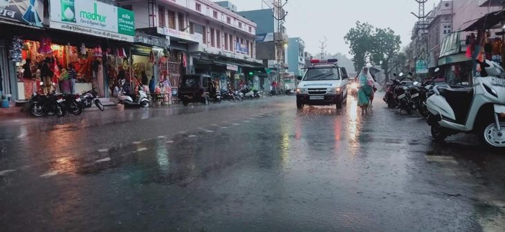 30 minutes of heavy rain, 21 out of 22 dams still empty | 30 मिनट तेज ...