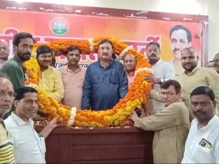 BJP will celebrate Seva Pakhwada from PM Modi's birthday.Ayodhya. BJP UP, Kamelesh Srivastave ...