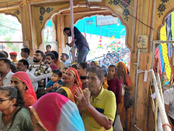 Baba Ramdev's fair begins with worship in Khundiyas | खुंडियास में पूजा ...