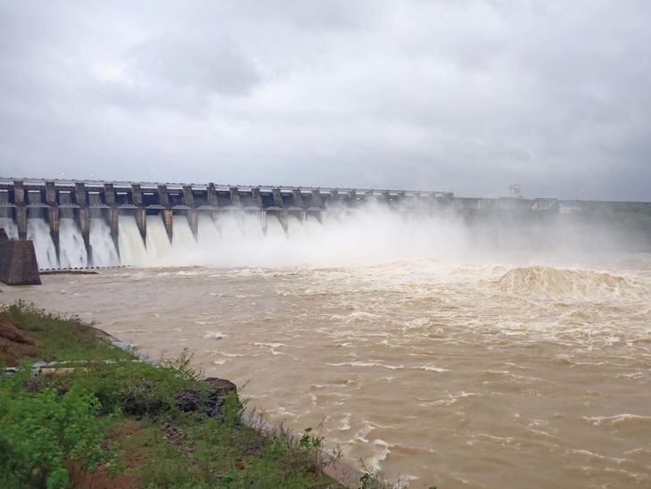 8 gates of Bargi Dam closed, now 5 gates open | बरगी डैम के 8 गेट बंद ...