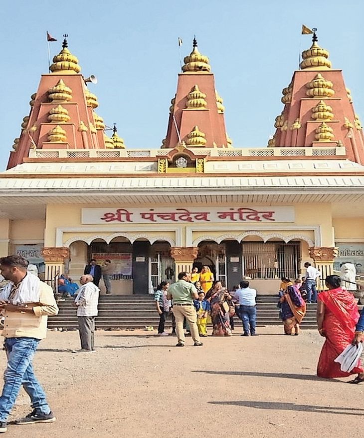 Women came to visit Shri Panchdev temple on Teej festival.