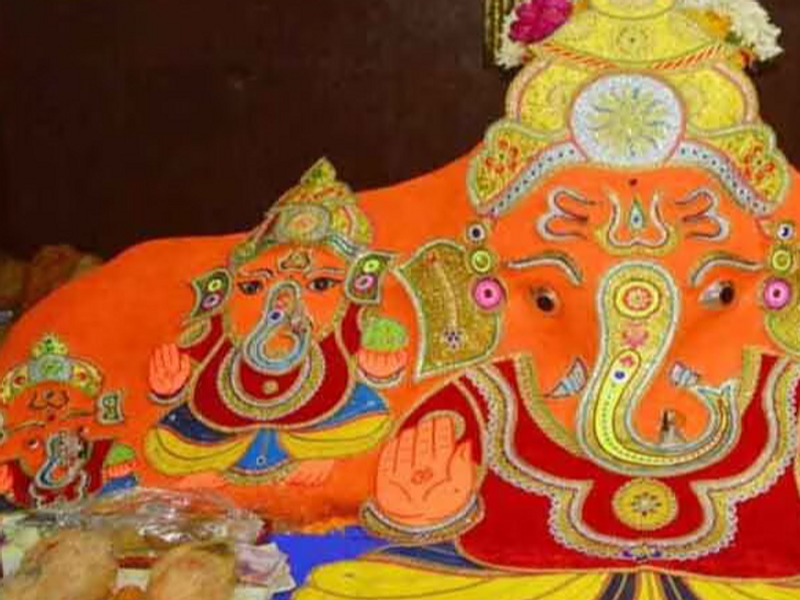 Darshan of three forms of God in Chintaman Ganesh temple | चिंतामन गणेश ...