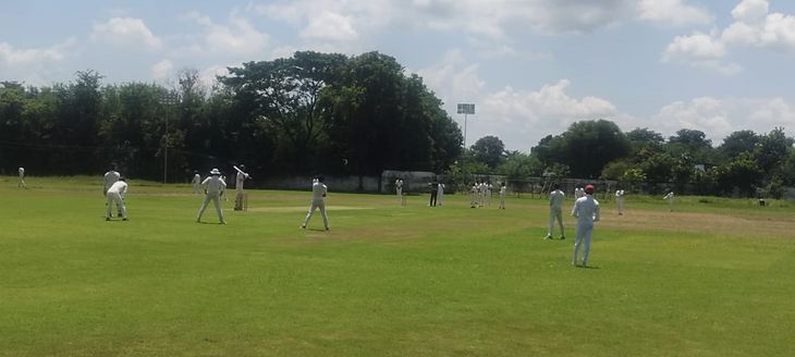 In the Under-23 and Seniors cricket selection competition, 40 out of 65 ...