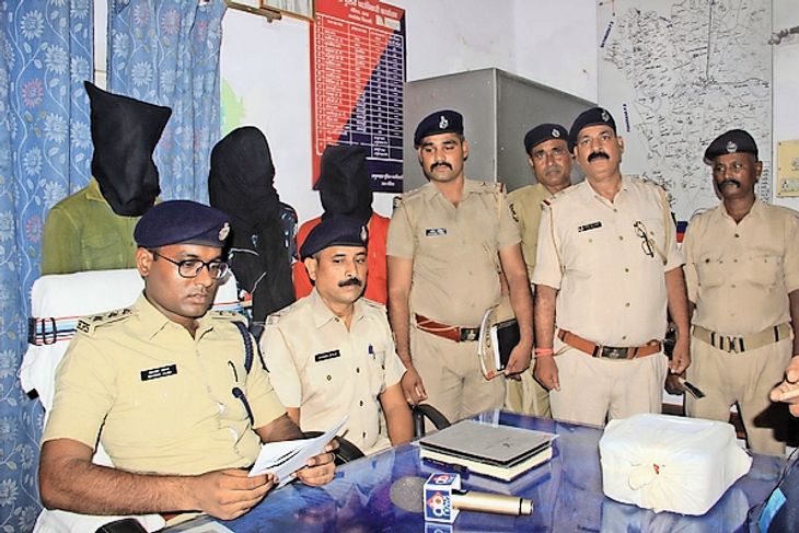 Five miscreants arrested from different police station areas, 3 pistols ...