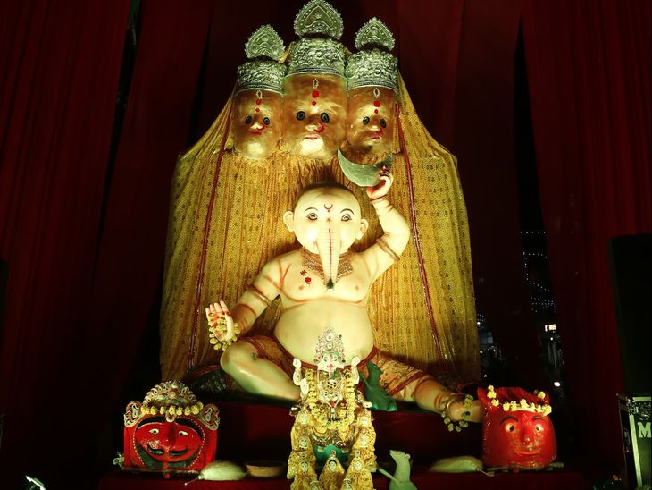 Mannat Ke Raja Mahotsav begins in Indore | इंदौर में मन्नतों के राजा ...