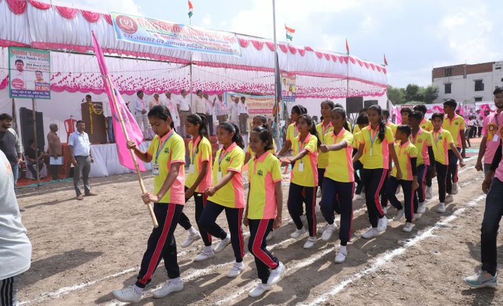 Karnavas defeated Frame School in Kho-Kho girls category | खो-खो छात्रा ...