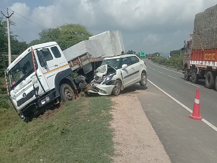 Retired ASI traveling in car dies due to collision with trolley ...