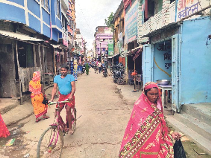 Businessmen scared of extortion demanding incident in Adapur | आदापुर ...