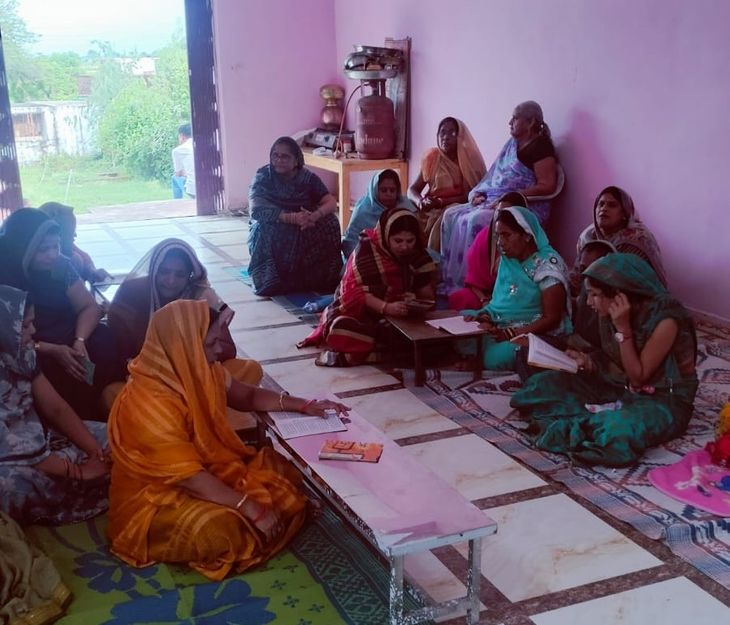 Bhaktambar recitation performed in Digambar Jain temple | दिगंबर जैन ...