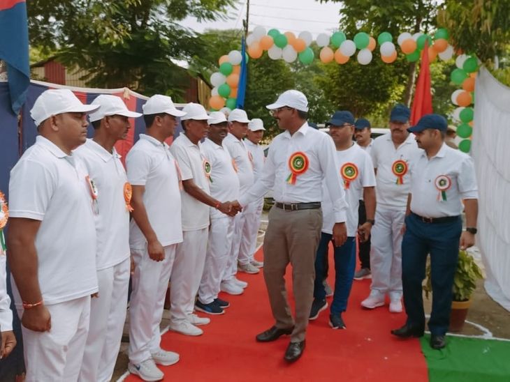 Three day Malkhamb competition concludes in Amethi | अमेठी में तीन ...