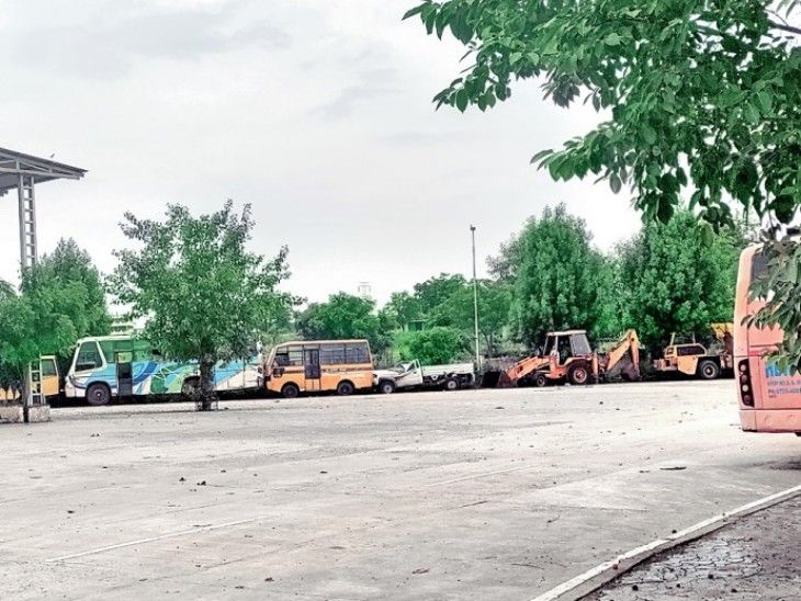 Fitness test of commercial vehicles will have to be done once every two ...