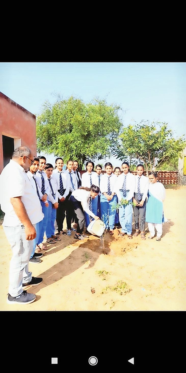 Haryana Veer Martyrdom Day celebrated at Baba Mungipa Education and ...