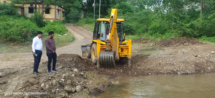 Immersion pond built on Noganwa river in Thandla | थांदला में नोगांवा ...