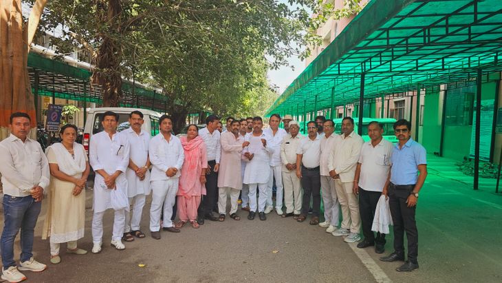 People took to the streets to protest against OBC women's women's ...