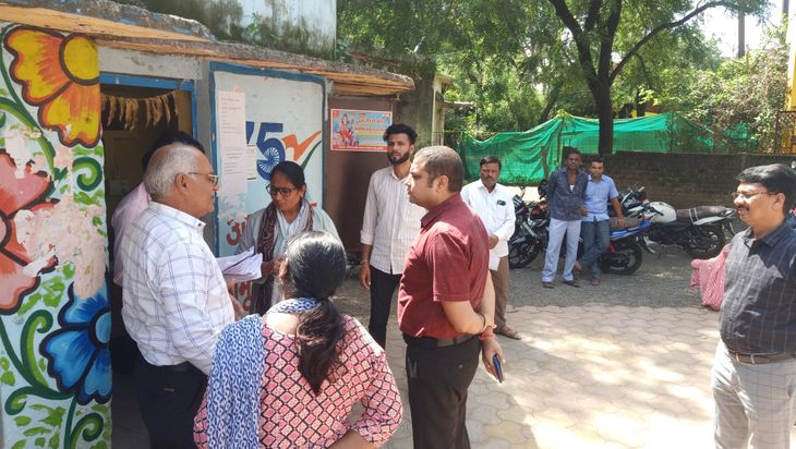 Collector visited urban and rural areas | कलेक्टर ने किया नगरीय एवं ...