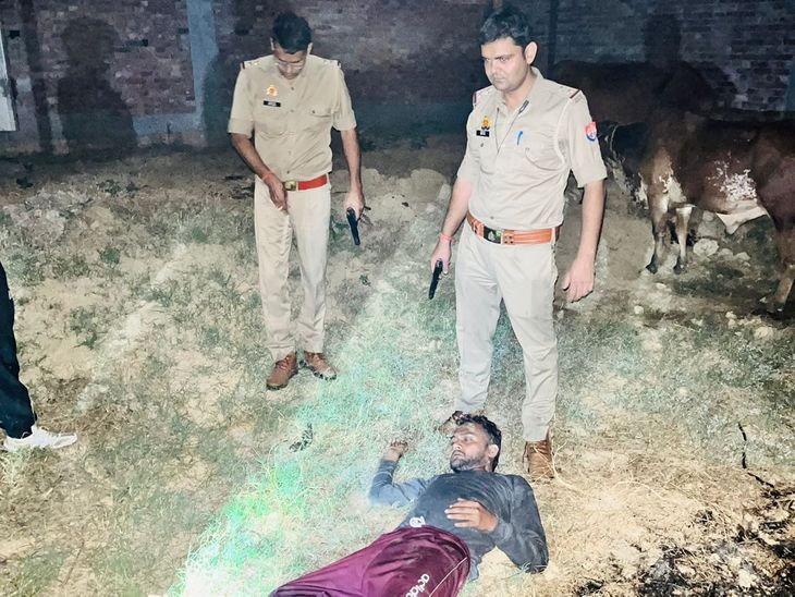 Incholi police encounter with cow smugglers in Meerut | मेरठ में इंचौली ...