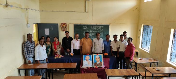 Students remembered Gandhi's contribution | छात्रों ने गांधी के योगदान ...