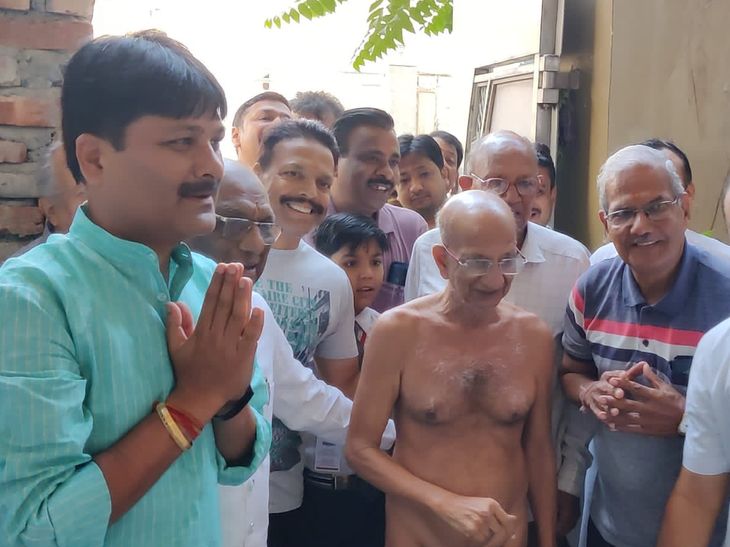 Welcome of Jainmuni Shri 108 Pushpadant Maharaj in Muzaffarnagar ...