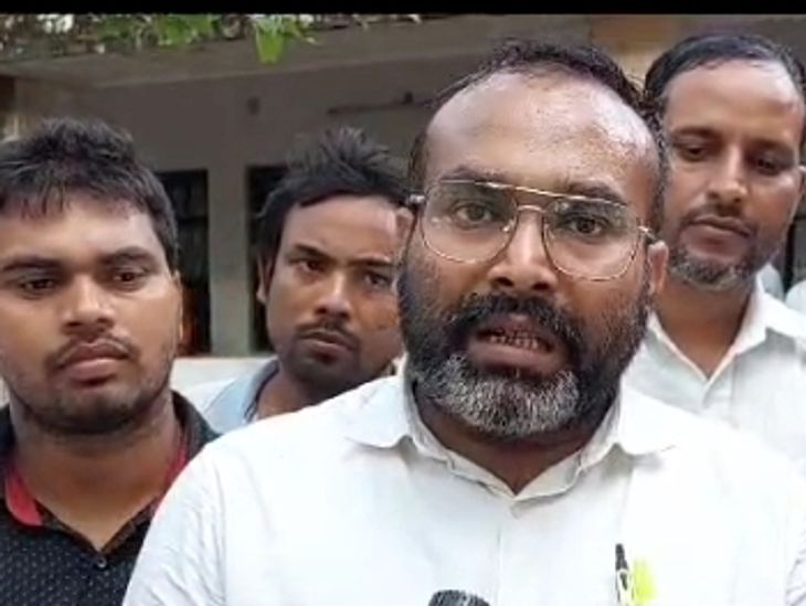 Premchand's family presented their side in the court | प्रेमचंद के ...