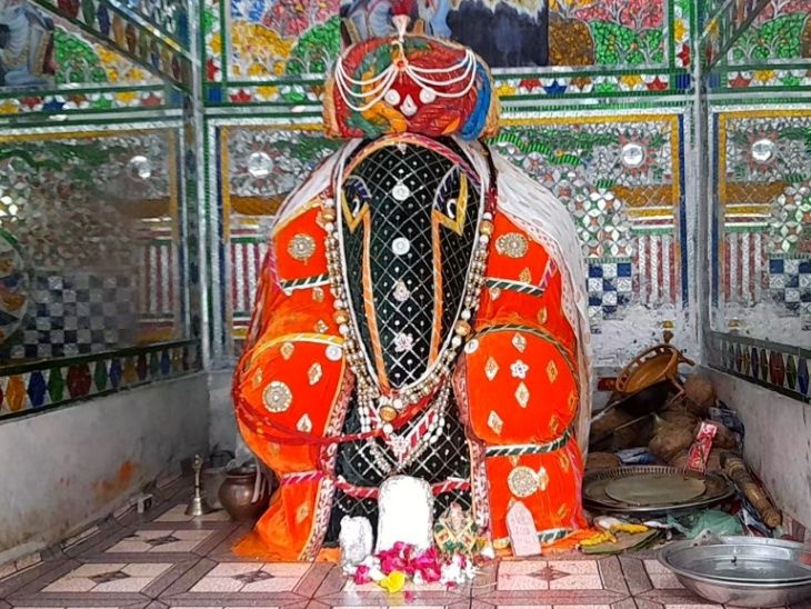 Garh Ganesh temple is becoming the center of faith | आस्था का केंद्र ...