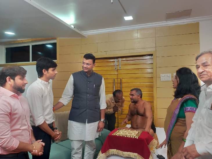 Rangshala Production prepared the talk show 'Pranam Ho' | रंगशाला ...